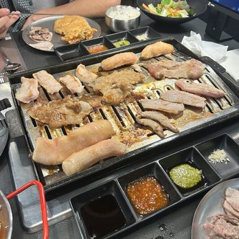 MOOHAN KOREAN BBQ - Updated November 2024 - 548 Photos & 398 Reviews ...