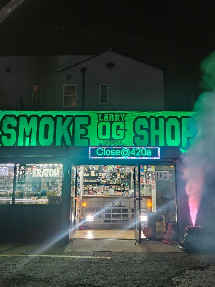 LARRY OG SMOKE SHOP - Updated January 2026 - 59 Photos & 38 Reviews ...