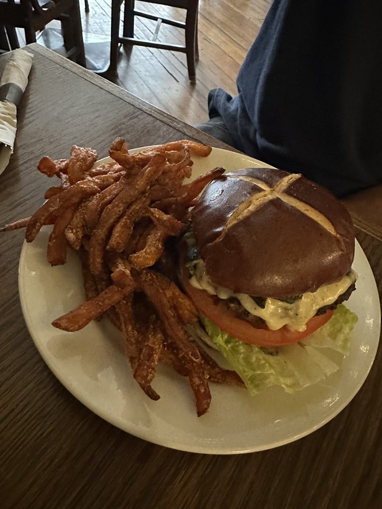 RAFTERS TAVERN - Updated December 2025 - 13 Photos & 29 Reviews - 28 ...