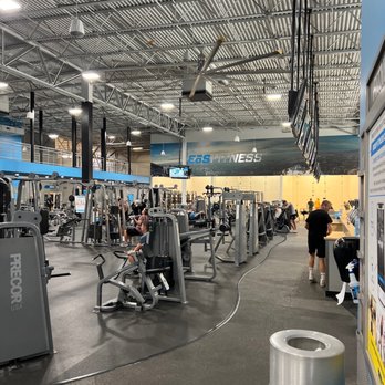 EŌS FITNESS - Open for Business - 79 Photos & 32 Reviews - 2261 Kiesel ...