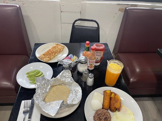 RED CAFE - Updated June 2024 - 374 Photos & 515 Reviews - 2894 Mission ...