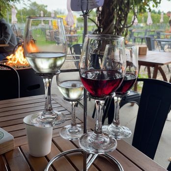 AUBURN ROAD VINEYARD AND WINERY - Updated July 2025 - 220 Photos & 164 ...