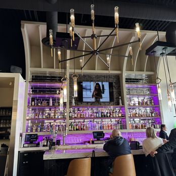 CRAFTZ LOUNGE - Updated June 2024 - 281 Photos & 150 Reviews - 3720 Mission Inn Ave, Riverside ...