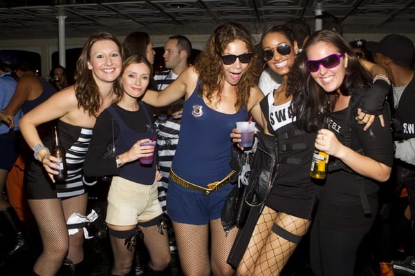 QUEENVEE ENTERTAINMENT - Updated March 2025 - 267 Photos & 18 Reviews ...