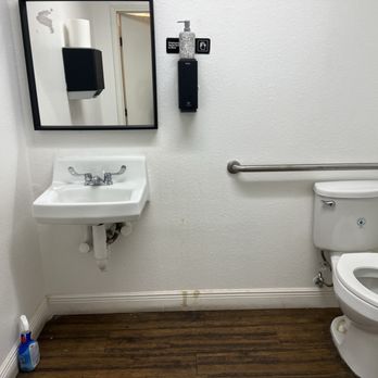 Q’ BOLA - Updated December 2025 - 57 Photos & 27 Reviews - 8340 FM 78 ...