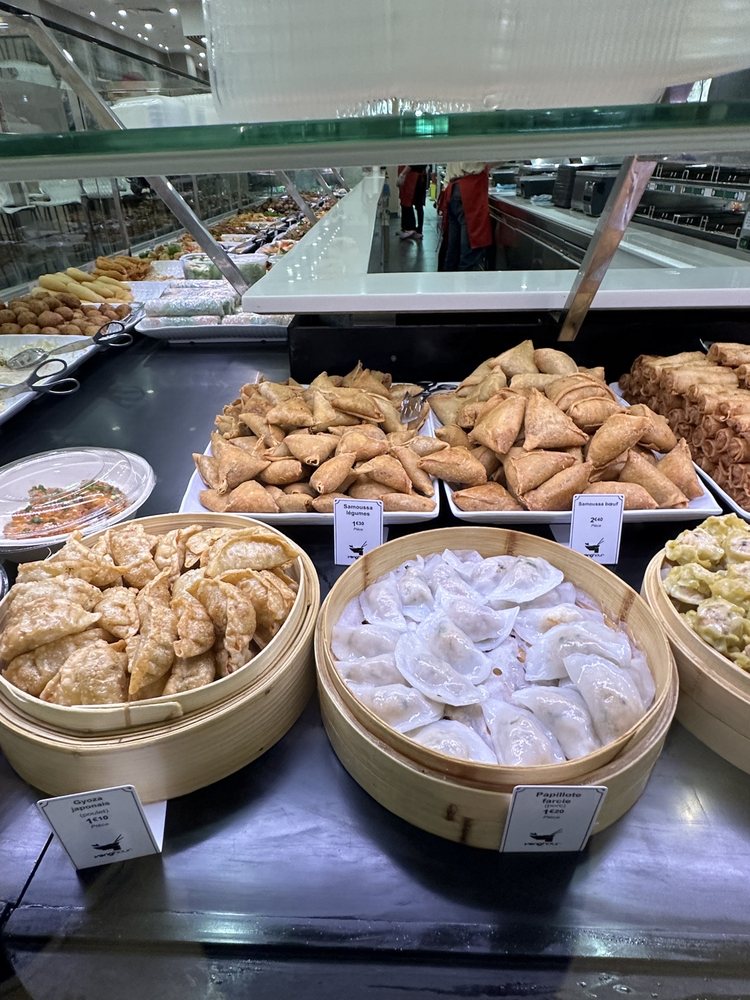 VENG HOUR - Updated May 2024 - 33 Photos & 23 Reviews - 15 parvis de la ...