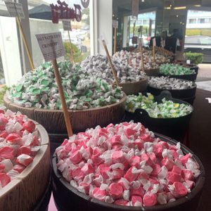 CAROUSEL TAFFY - 88 Photos & 79 Reviews - 845 Embarcadero, Morro Bay ...
