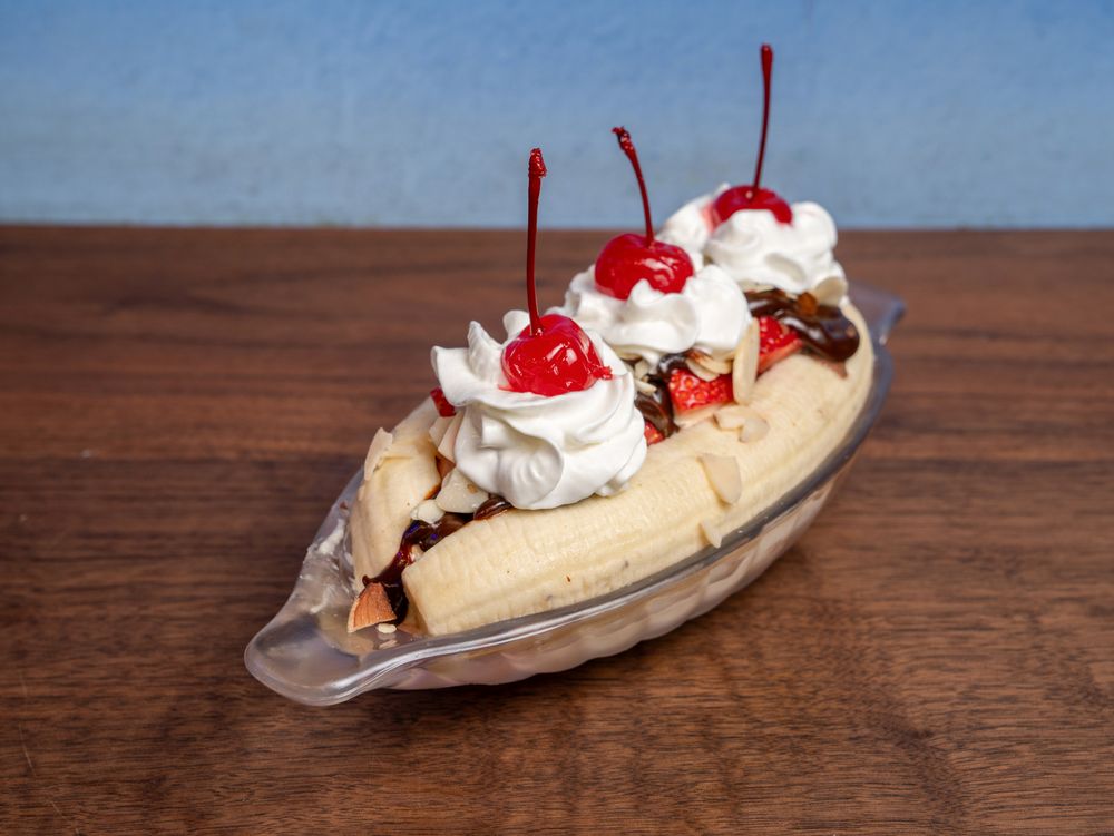 LEGENDS CAFE & CREAMERY - Updated May 2026 - 35 Photos & 29 Reviews ...