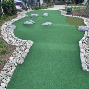 PERCH PUTT - Updated September 2025 - 169 Photos & 56 Reviews - 1805 ...