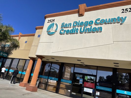 SAN DIEGO COUNTY CREDIT UNION - Updated February 2025 - 30 Photos & 74 ...