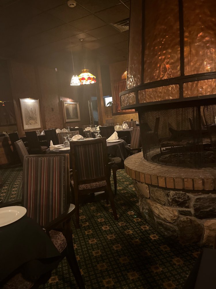 LAKESHORE RESTAURANT - Updated January 2026 - 50 Photos & 17 Reviews ...