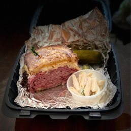 THE ESSEN ROOM - Updated July 2025 - 235 Photos & 233 Reviews - 25 ...