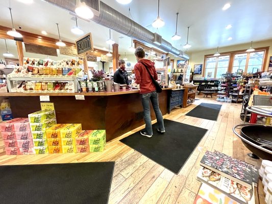 MAZAMA STORE - Updated May 2025 - 80 Photos & 93 Reviews - 50 Lost ...