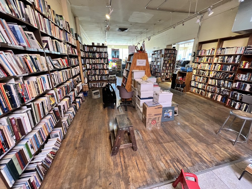 BROADWAY BOOK MALL - 20 Photos & 41 Reviews - 200 S Broadway, Denver ...
