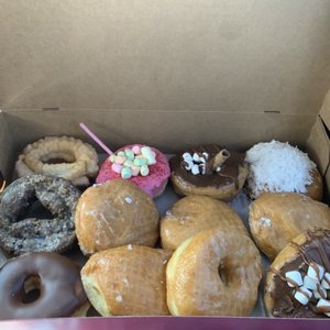 THOMAS DONUT & SNACK SHOP - TEMP. CLOSED - 446 Photos & 716 Reviews ...