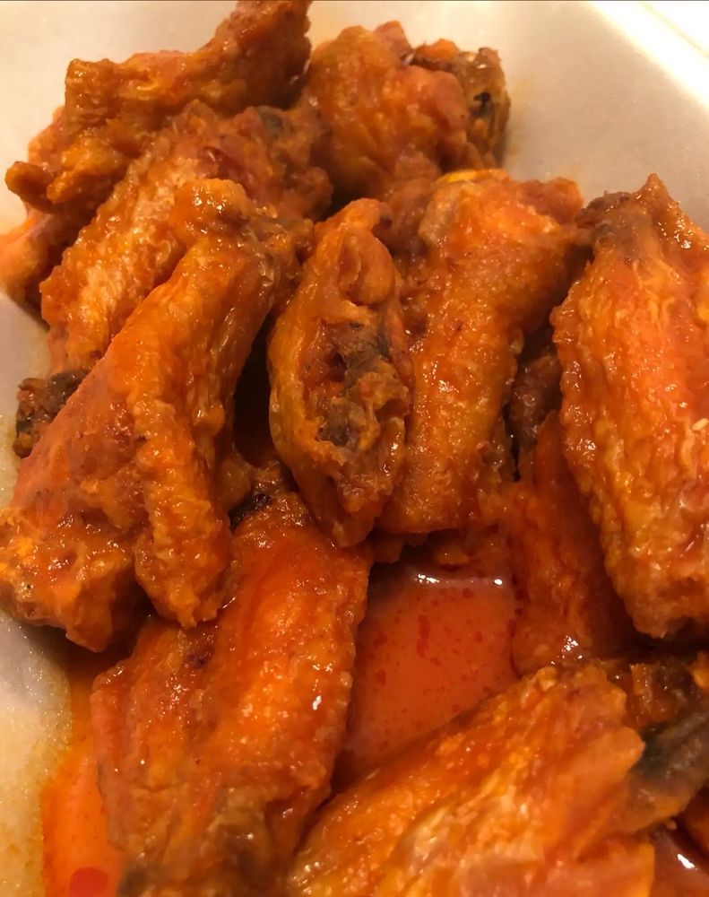 UPTOWN PIZZA - Updated June 2026 - 24 Photos & 22 Reviews - 300 E Main ...