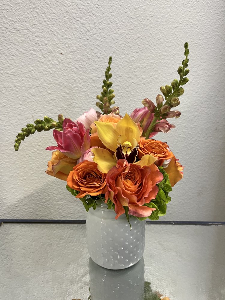 HILL COUNTRY FLOWERS - Updated April 2024 - 33 Photos - 19750 SH-46 ...