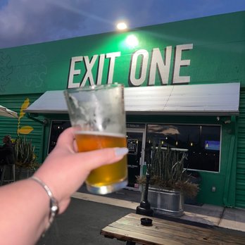 EXIT ONE TAPROOM - Updated December 2025 - 207 Photos & 90 Reviews - 12 ...