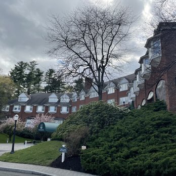 SIMSBURY INN - Updated December 2025 - 48 Photos & 81 Reviews - 397 ...