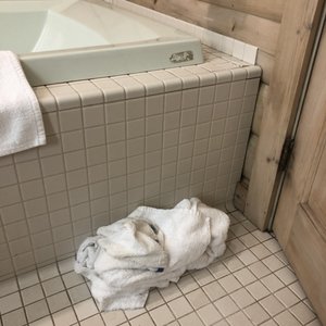 RIVERVIEW ESTATE BY BROPHY - Updated May 2025 - 72 Photos - 1650 Bodoit ...