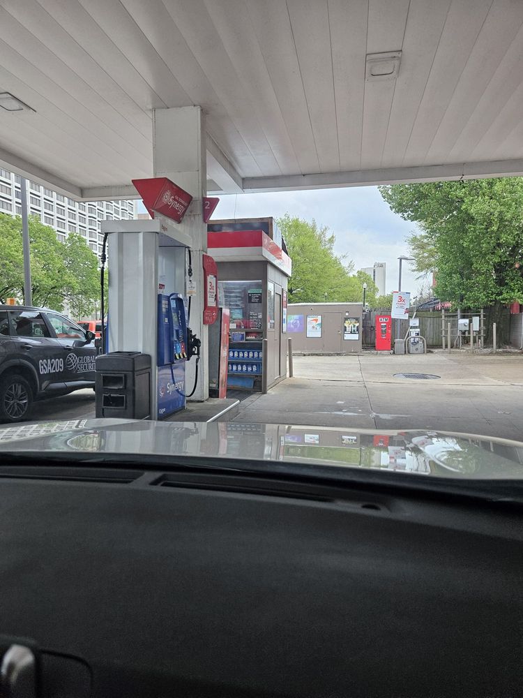 CRYSTAL CITY EXXON - Updated January 2026 - 12 Photos & 35 Reviews ...