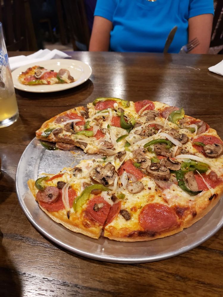 BLUE HERON PIZZA PUB - Updated January 2026 - 19 Reviews - 992 Tamiami ...
