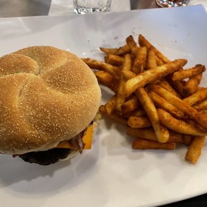 RETRO METRO - 33 Photos & 18 Reviews - 2150 W Republic Rd, Springfield ...