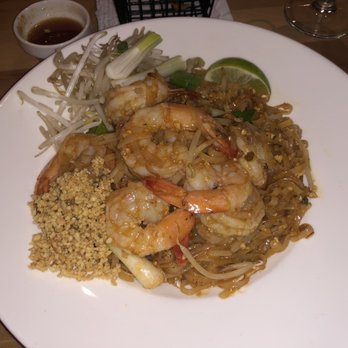 FINN THAI - RESTON - Updated December 2024 - 91 Photos & 162 Reviews ...