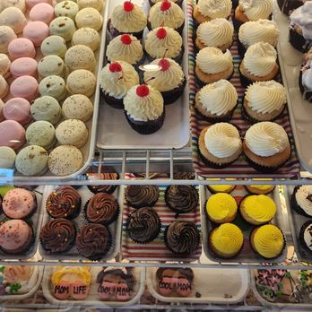 2TARTS BAKERY - Updated April 2025 - 622 Photos & 572 Reviews - 139 N ...