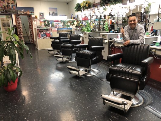 HANKS BARBER SHOP - Updated November 2024 - 113 Photos & 31 Reviews ...