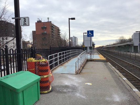 PORT CREDIT GO STATION - Updated September 2024 - 16 Photos & 11 ...