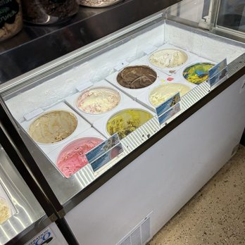 WHATCHA WANNA EAT FOOD HALL - Updated December 2025 - 91 Photos & 24 ...