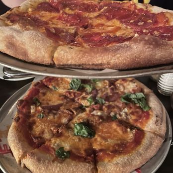 FEDERAL PIZZA - Updated May 2025 - 1350 Photos & 1701 Reviews - 5210 N ...