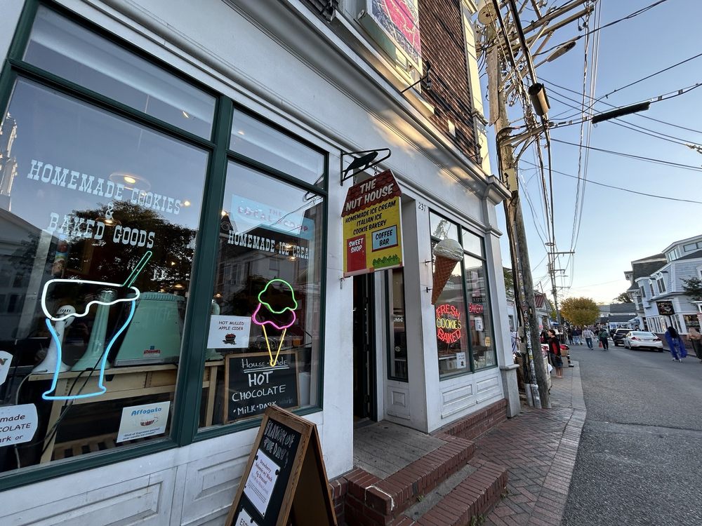 THE NUT HOUSE - Updated January 2026 - 52 Photos & 134 Reviews - 237 ...