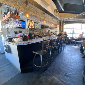 HUNGRY GOAT SCRATCH KITCHEN & WINE BAR - Updated July 2024 - 360 Photos ...