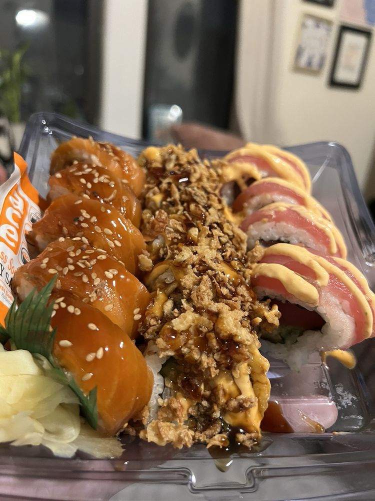 DILL PICKLE FOOD CO-OP - Updated June 2024 - 45 Photos & 170 Reviews - 2746 N Milwaukee Ave ...