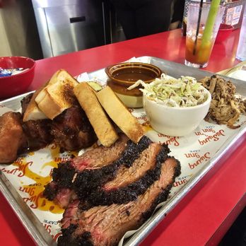 SWING INN CAFE & BBQ - Updated December 2024 - 1398 Photos & 1576 ...