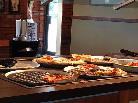 PIZZA HUT - Updated January 2026 - 10 Reviews - 2955 Derr Rd ...