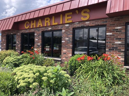 CHARLIE’S RESTAURANT - 41 Photos & 72 Reviews - Seafood - 1843 Empire ...