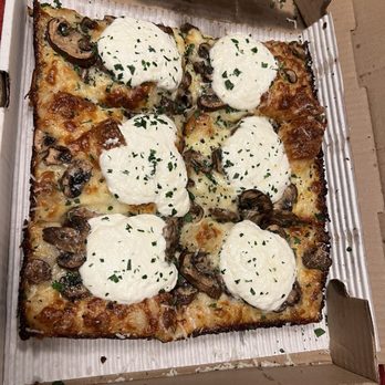 BLUE SQUARE PIZZA - Updated May 2024 - 54 Photos & 95 Reviews - 30 Main ...