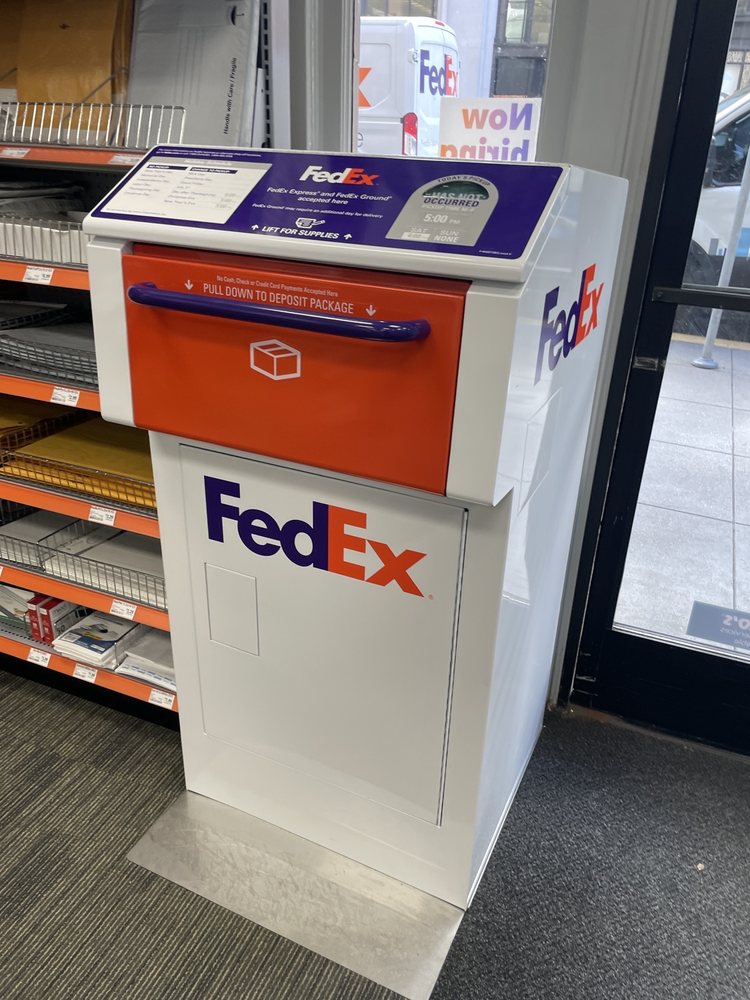 FEDEX OFFICE PRINT & SHIP CENTER - Updated January 2026 - 11 Photos ...