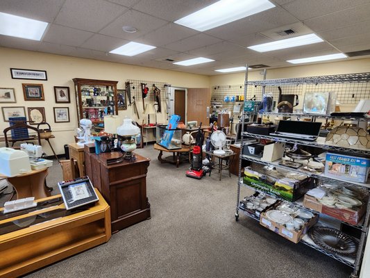 SECOND CHANCE THRIFT SHOP - Updated July 2025 - 16 Photos - 1312 Maple ...