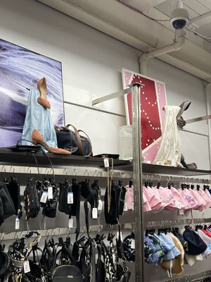 SEATTLE GOODWILL - Updated December 2025 - 88 Photos & 239 Reviews ...