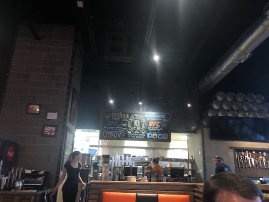 UNIVERSITY DRAFT HOUSE - 166 Photos & 124 Reviews - 2405 W University ...