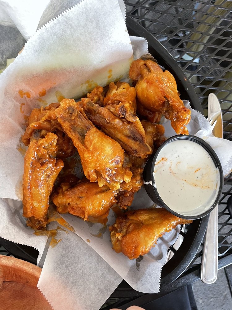 SWIFTY’S RESTAURANT & PUB - 89 Photos & 118 Reviews - 367 Delaware Ave ...