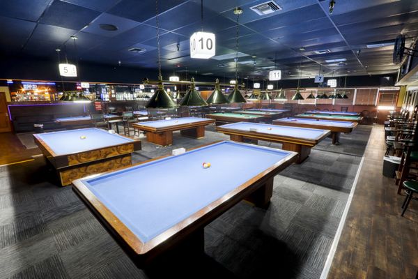 NEW WAVE BILLIARDS & SPORTS BAR - 90 Photos & 88 Reviews - 1403 SW ...