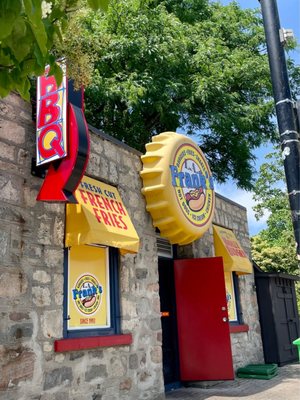 LA FRANKS - Updated January 2026 - 32 Photos & 25 Reviews - 104 Water ...