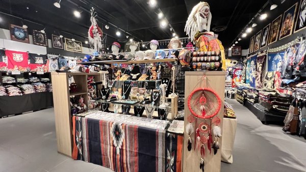 NATIVE CRAFT - Updated December 2025 - 38 Photos - 2655 Richmond Ave ...