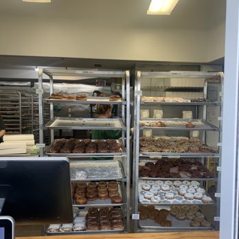 BEACON DOUGHNUTS - Updated August 2024 - 514 Photos & 219 Reviews - 810 ...