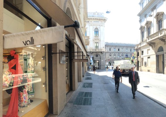 VALLI TESSUTI - Updated March 2025 - Via Giuseppe Verdi 2, Milano ...